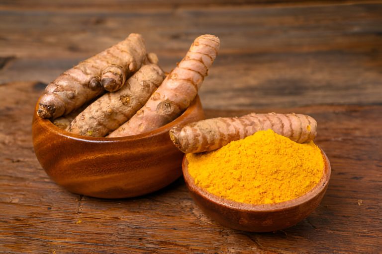 Turmeric Powder vs. Fingers: What Works Best for Your Business?